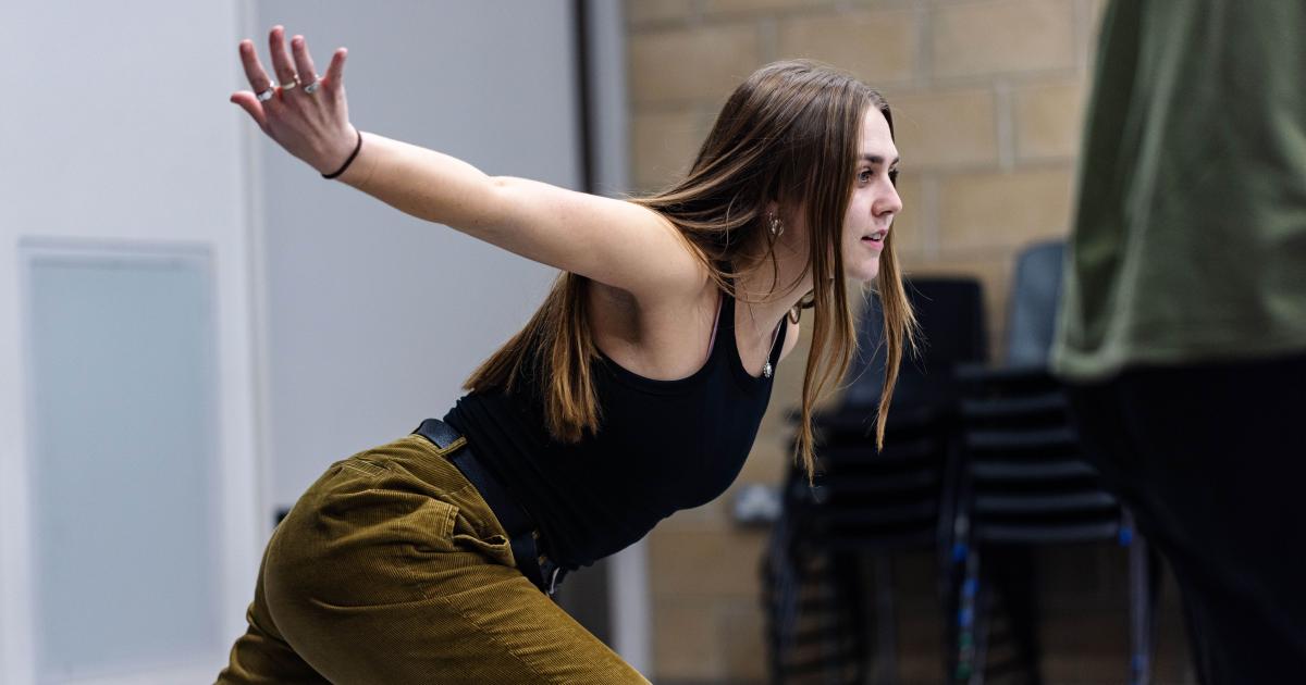 Actor Refresh: Neutral Mask | London academy of music & dramatic art